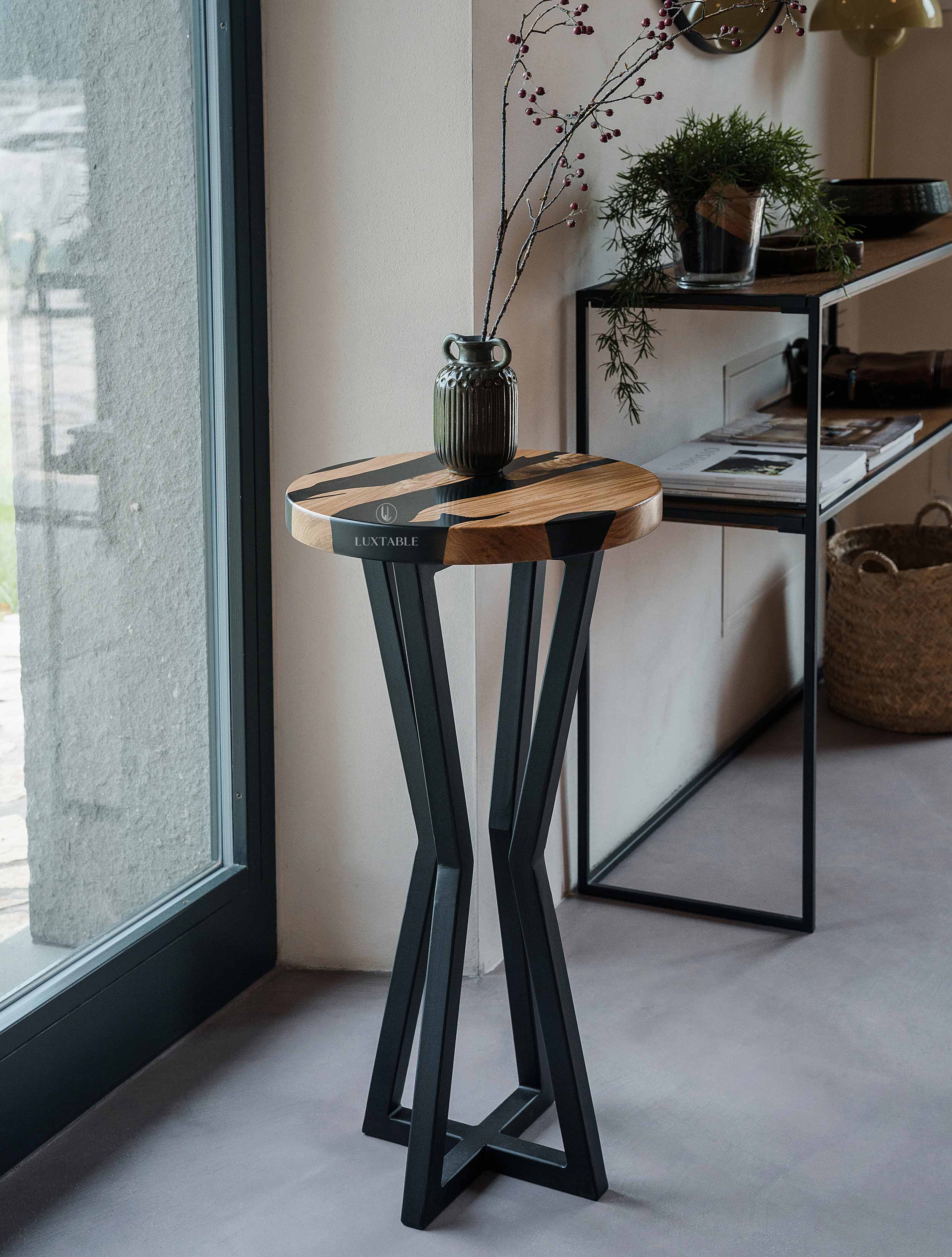 Epoxy side table in oak and black resin, various sizes Sephora – LUXTABLE